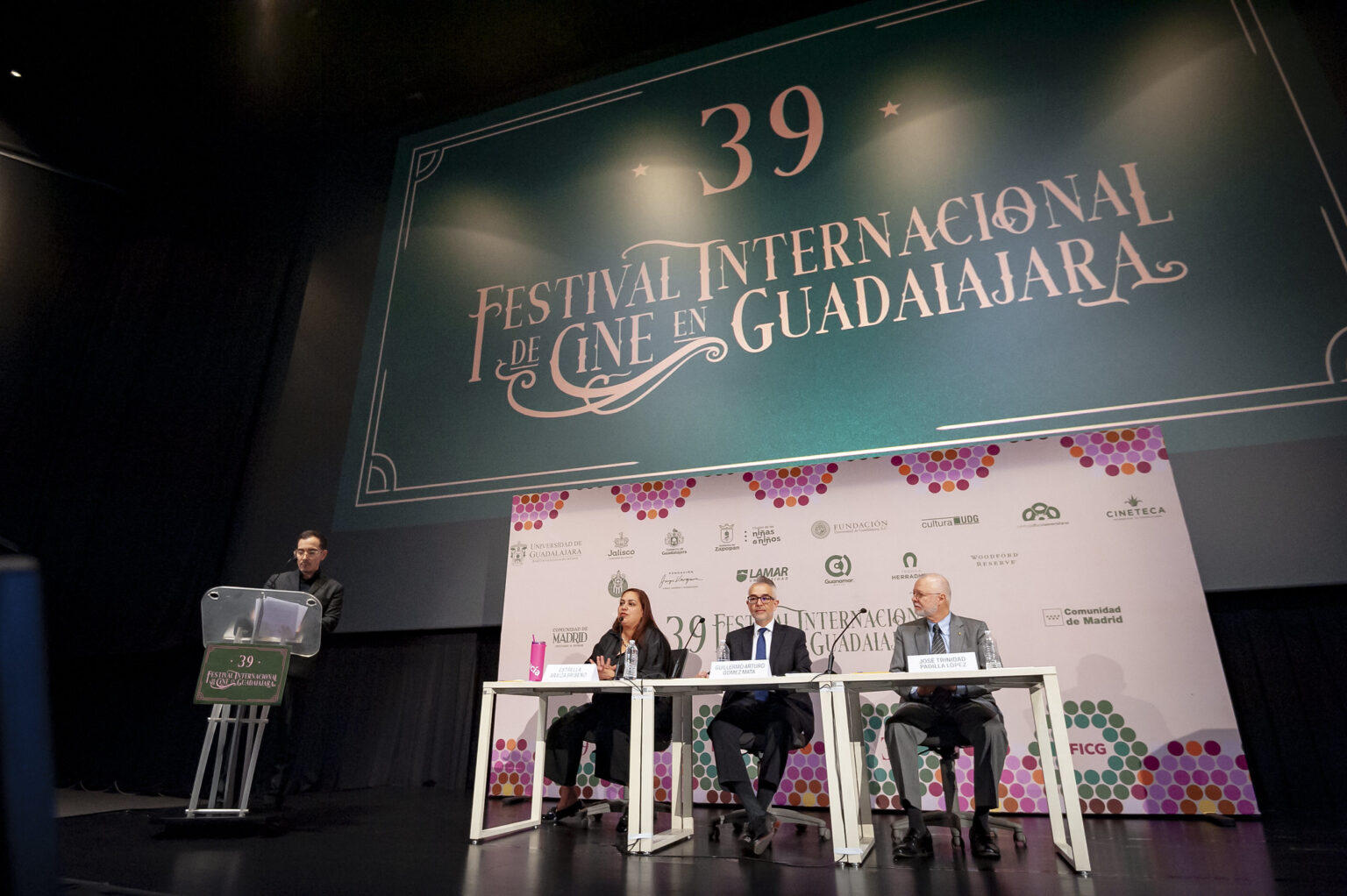 EL FESTIVAL INTERNACIONAL DE CINE EN GUADALAJARA PRESENTA LA ...